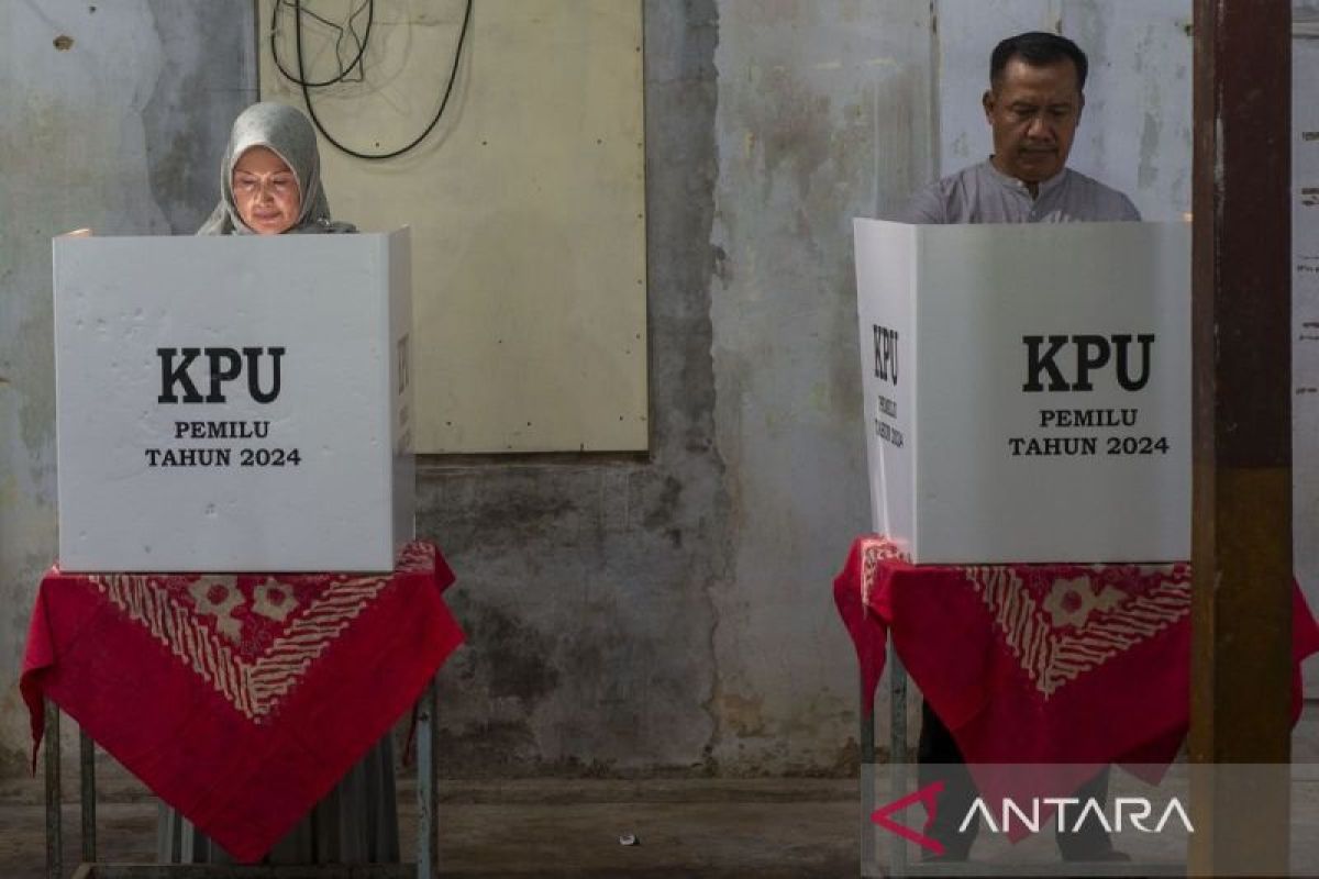 KPU Boyolali gelar pemungutan suara ulang Pemilu 2024 di empat TPS ... KPU Boyolali gelar pemungutan suara ulang Pemilu 2024 di empat TPS ...
