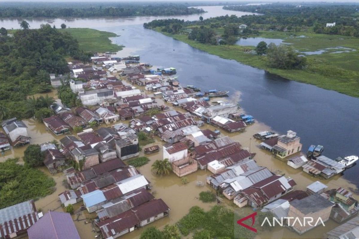 Banjir masih merendam ratusan rumah di Muaro Jambi - ANTARA News