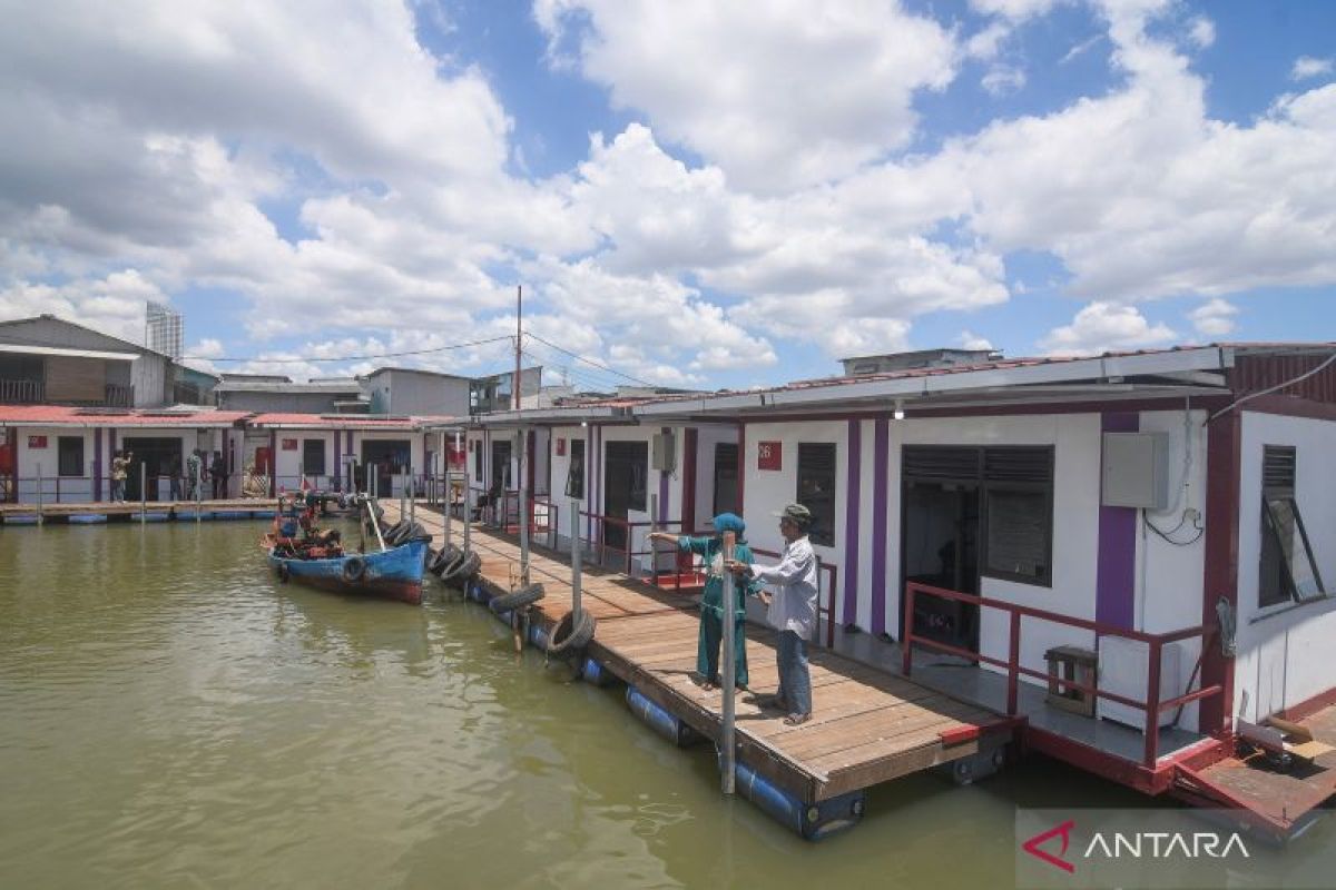 Inilah penampakan bantuan rumah apung bagi masyarakat pesisir Jakarta ...