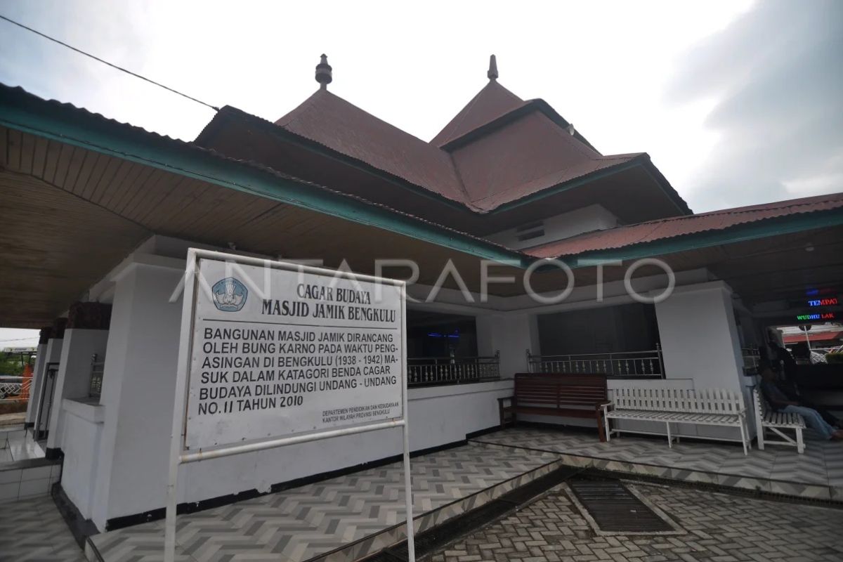 Masjid rancangan Soekarno di Bengkulu - ANTARA News Bengkulu