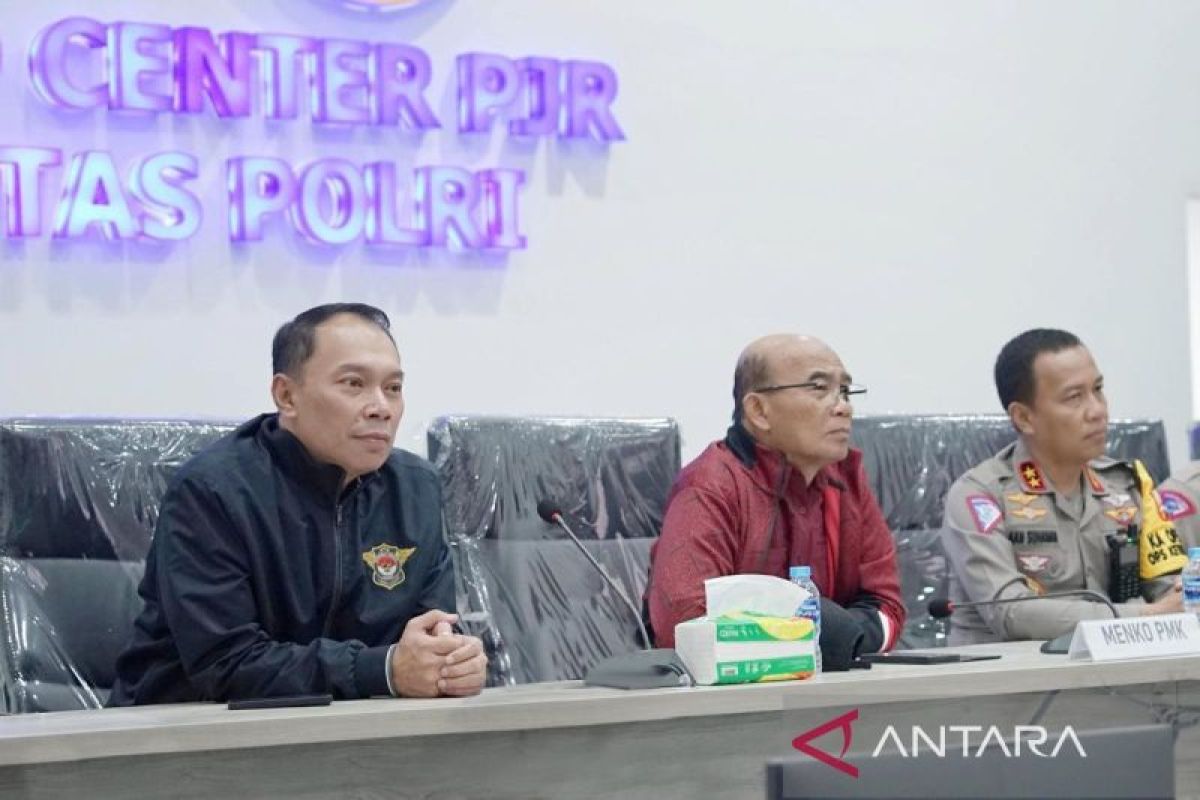 Menko PMK dan Kakorlantas-Dirut Jasa Raharja pantau arus mudik dari Command Center - ANTARA ...