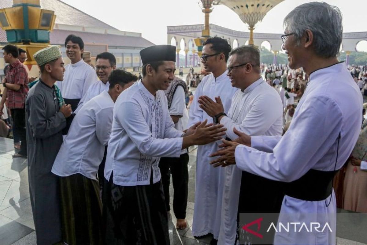 Tokoh dan masyarakat lintas agama ikuti safari Lebaran di Semarang - ANTARA News
