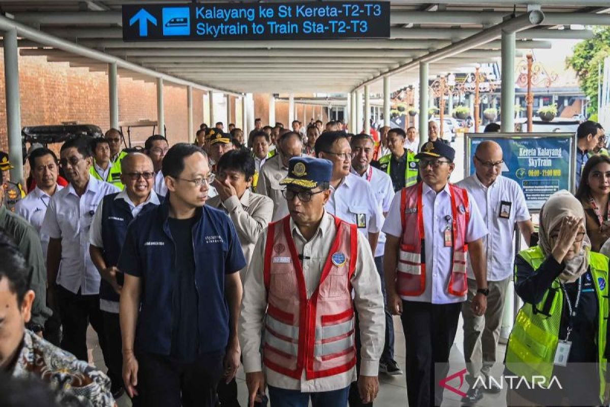 Menhub inspeksi kesiapan Bandara Soeta hadapi arus balik Lebaran - ANTARA News