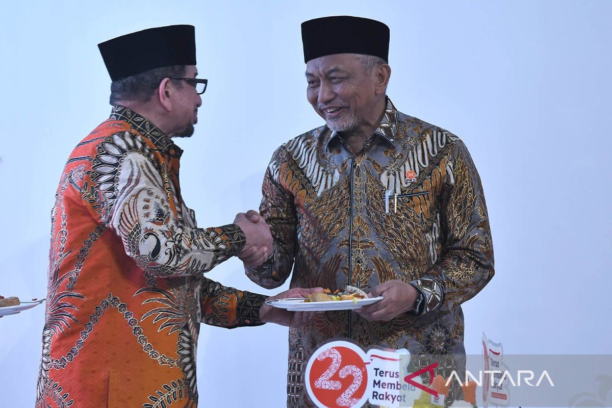 Sejumlah tokoh nasional hadir di milad ke-22 PKS - ANTARA News Sejumlah tokoh nasional hadir di milad ke-22 PKS - ANTARA News