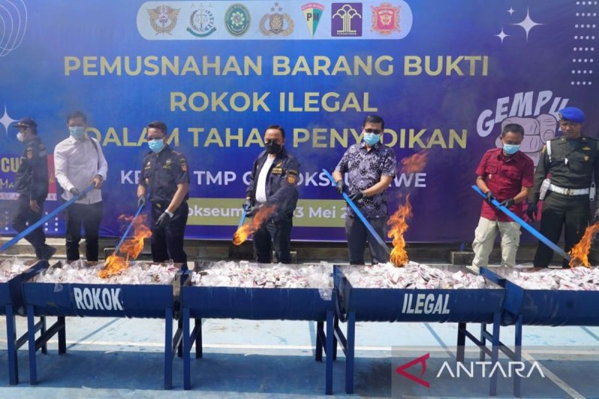 Bea Cukai musnahkan ratusan ribu batang rokok ilegal di Aceh Utara - ANTARA News