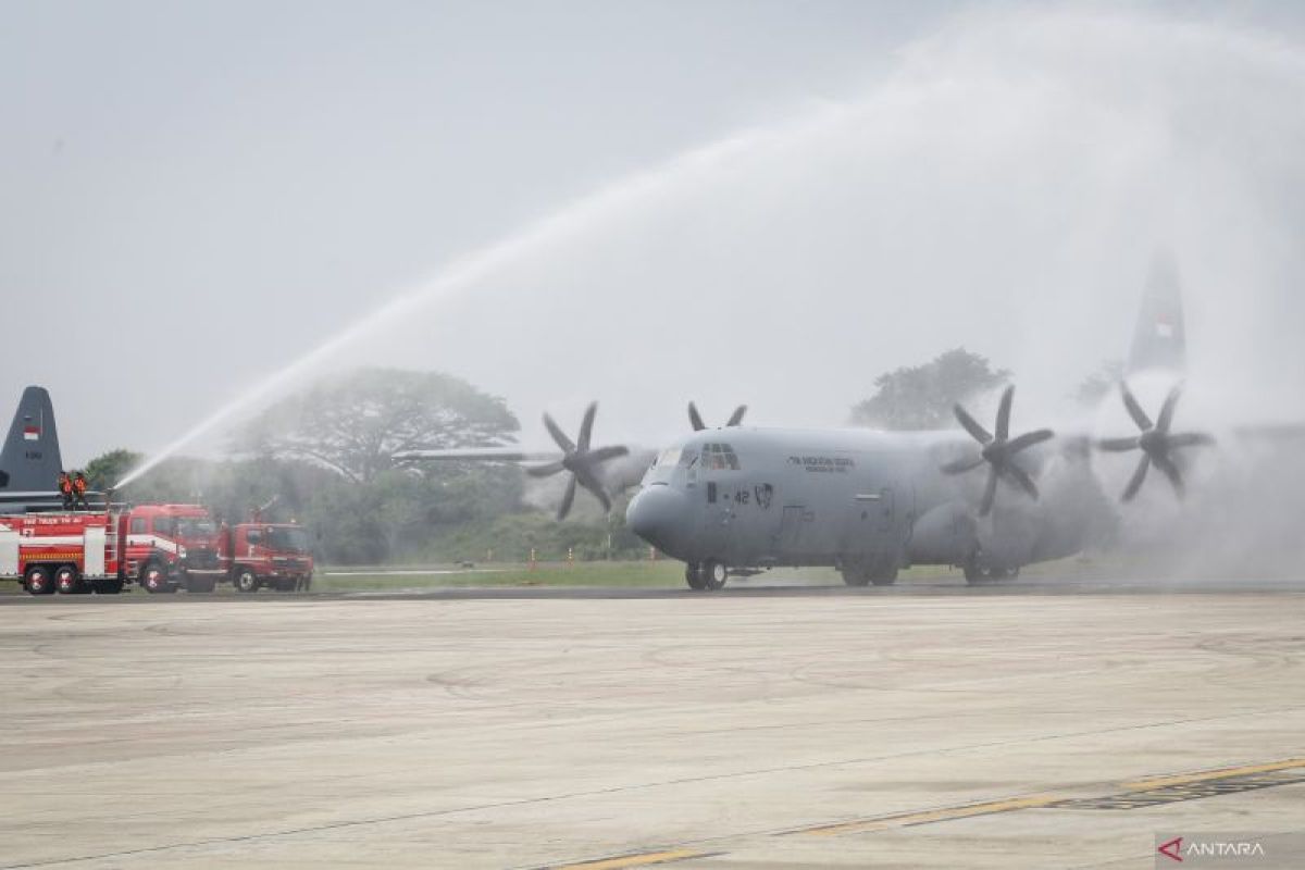Kedatangan unit terakhir pesawat C130J Super Hercules di Lanud Halim Perdanakusuma - ANTARA News