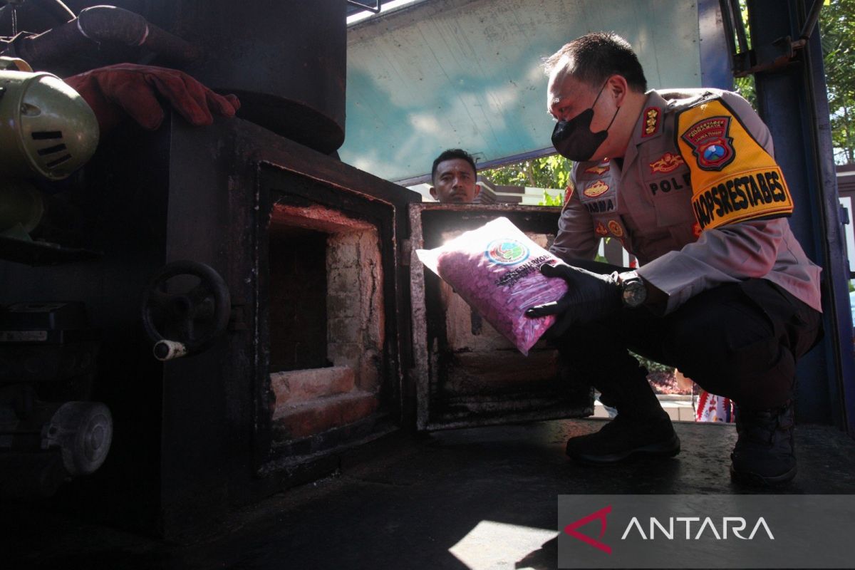 Polrestabes Surabaya musnahkan BB sabu 40,8 Kg dan 26.019 ekstasi - ANTARA News