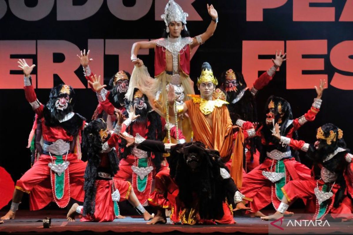 Pentas seni rangkaian Hari Raya Tri Suci Waisak di Borobudur - ANTARA News