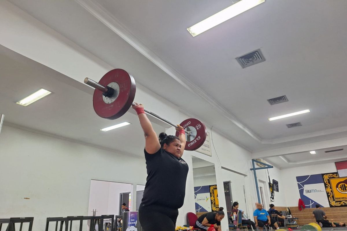 Nurul Akmal pastikan lolos ke Olimpiade 2024 berdasarkan keputusan IWF ...