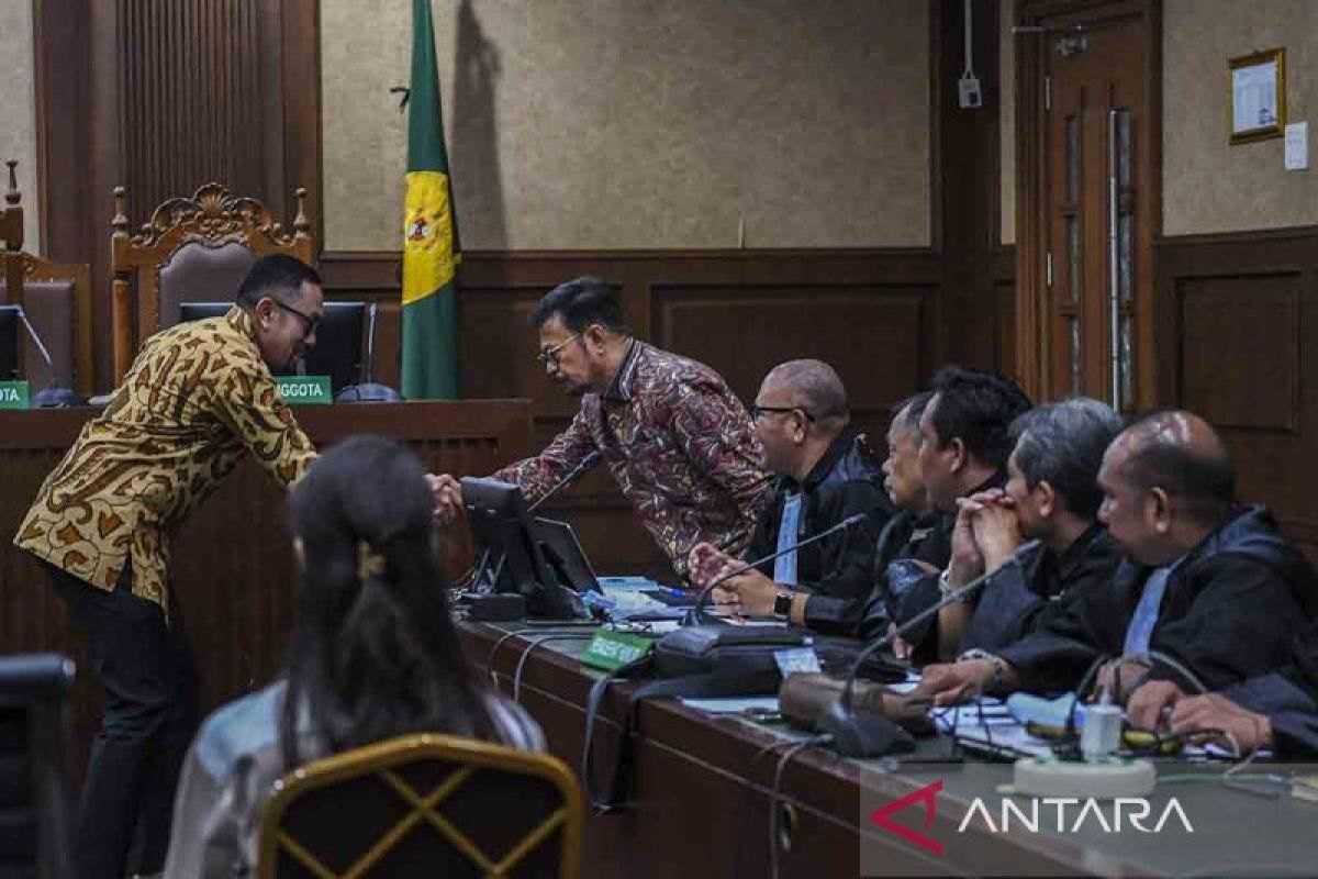 Sahroni dan Indira Chunda Thita bersaksi dalam sidang Syahrul Yasin Limpo - ANTARA News