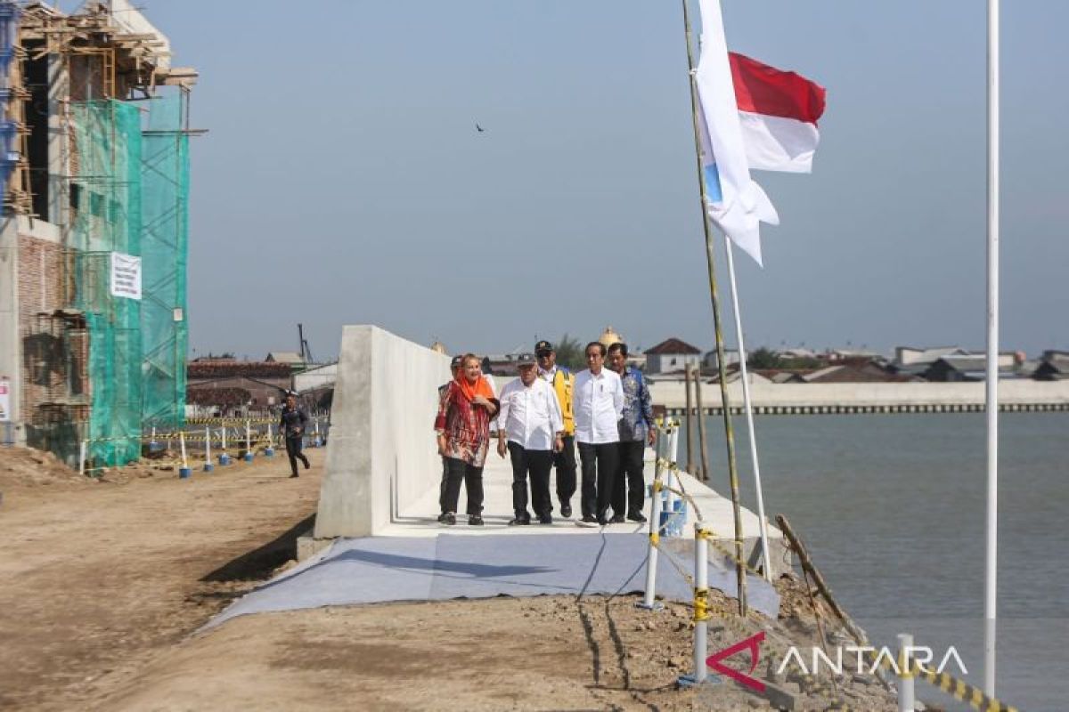 Presiden tinjau proyek tanggul laut untuk pengendalian banjir rob di Semarang - ANTARA News