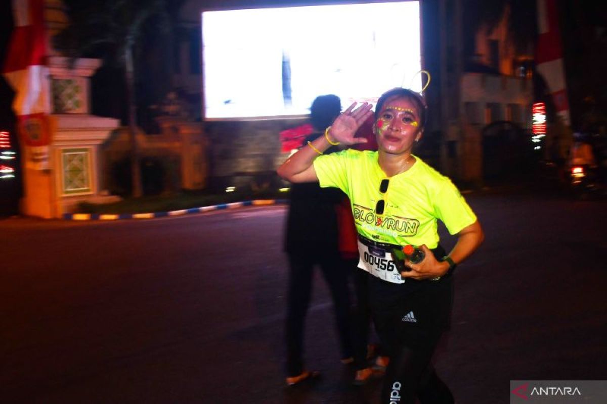 Lomba lari Glow Run di Ponorogo - ANTARA News Jawa Timur