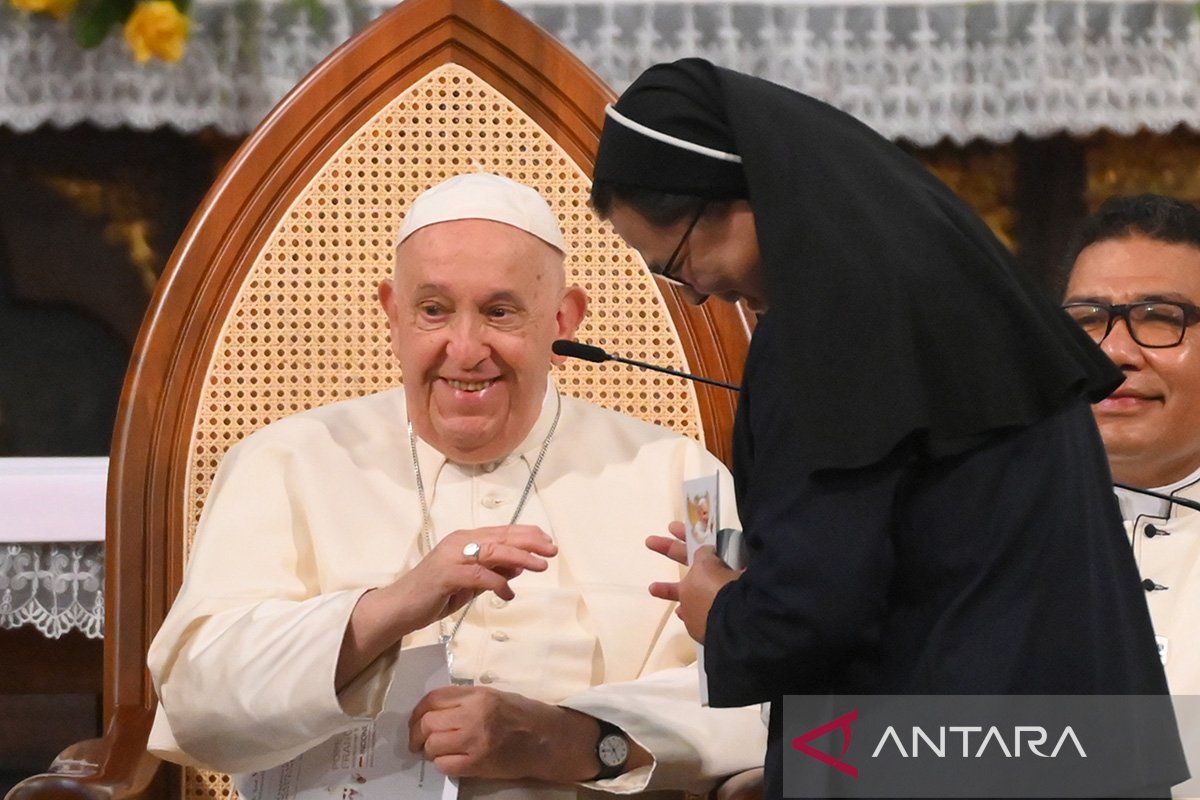 Saat kunjungi Katedral, Paus Fransiskus sampaikan pesan tentang Iman, persaudaraan dan bela rasa ...