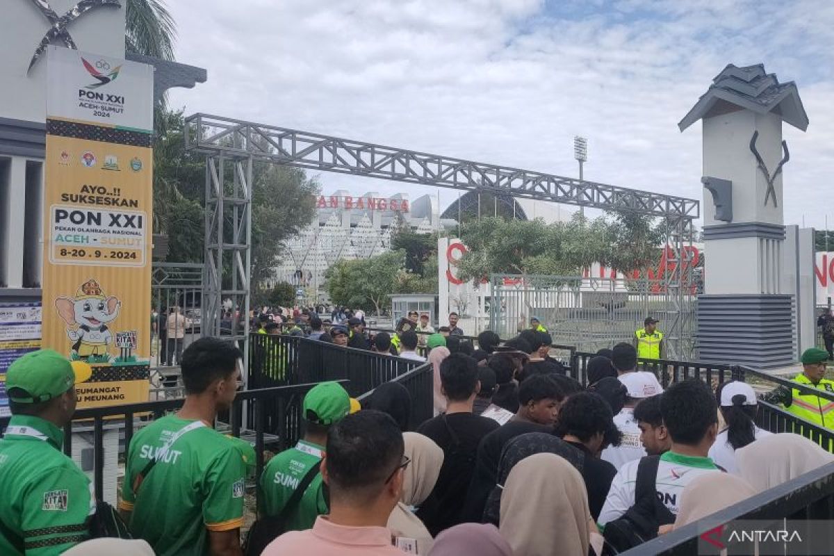 Warga Aceh antusias ikuti pembukaan PON agar bisa lihat Jokowi - ANTARA ... Warga Aceh antusias ikuti pembukaan PON agar bisa lihat Jokowi - ANTARA ...