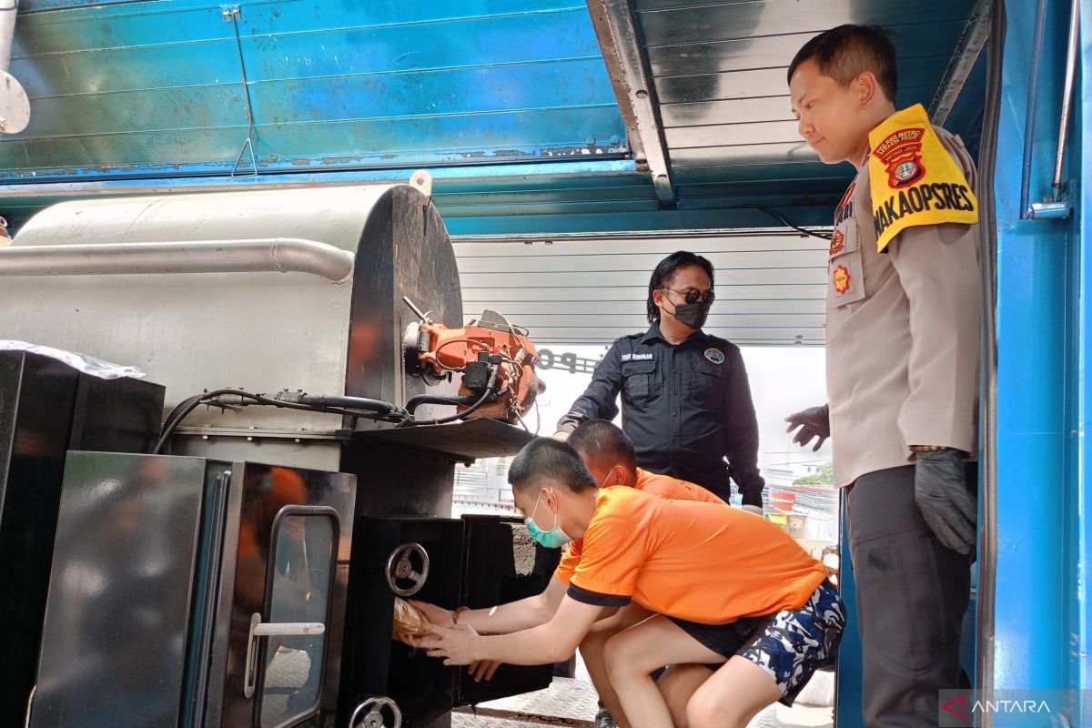 Kriminal kemarin, aksi tawuran hingga pemusnahan barang bukti narkoba - ANTARA News