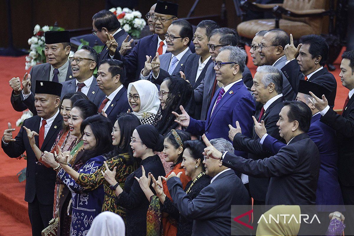 Sidang Paripurna Akhir Masa Jabatan Anggota MPR Periode 2019-2024 di Gedung Nusantara, Kompleks ...