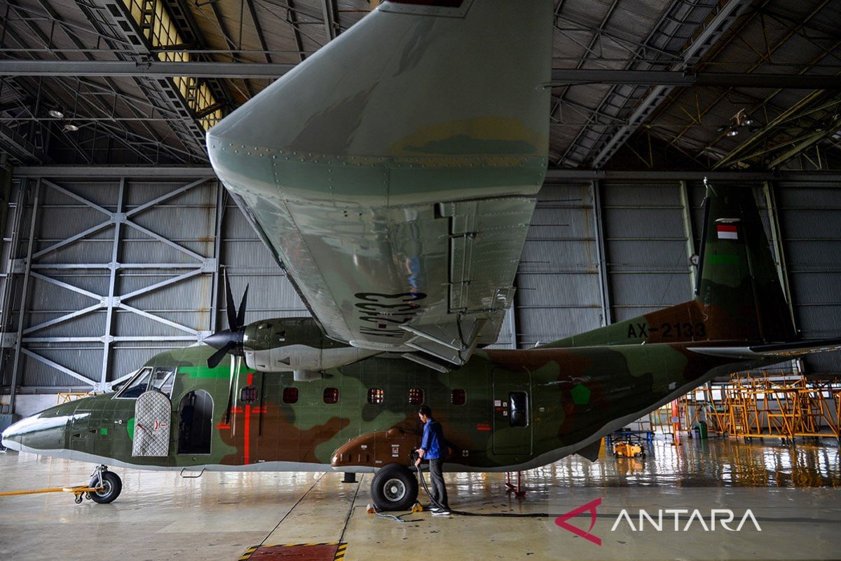 Melihat produksi pesawat NC 212i untuk TNI AU - ANTARA News