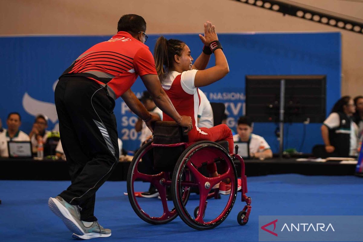 Peparnas 2024: Pecahkan rekor, atlet Ni Nengah Widiasih raih emas para-angkat berat kelas 45 ...