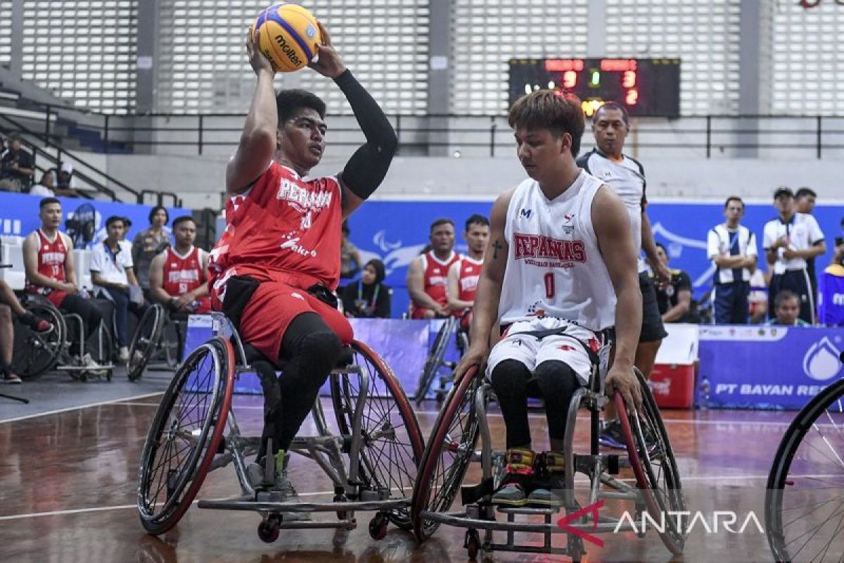 Eksibisi basket kursi roda Peparnas 2024: tim Perpanas C kalah dari ...