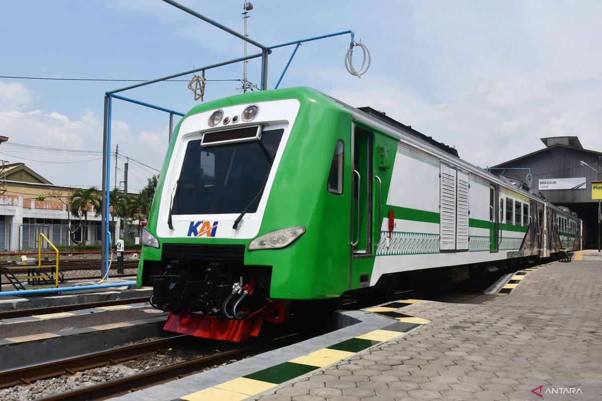 KAI operasikan KA Bandara Internasional Adi Soemarmo - ANTARA News Jawa ...