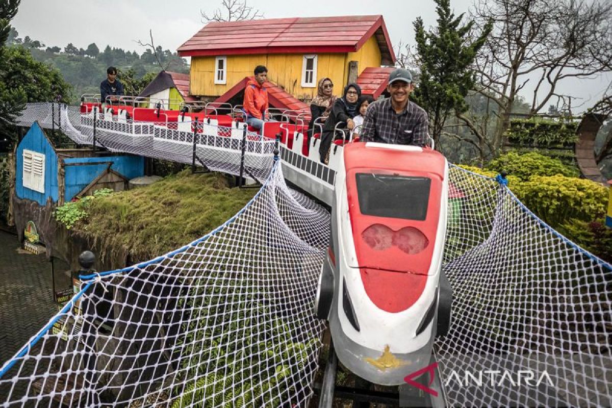 Target kunjungan wisatawan di Jawa Barat - ANTARA News Jawa Barat