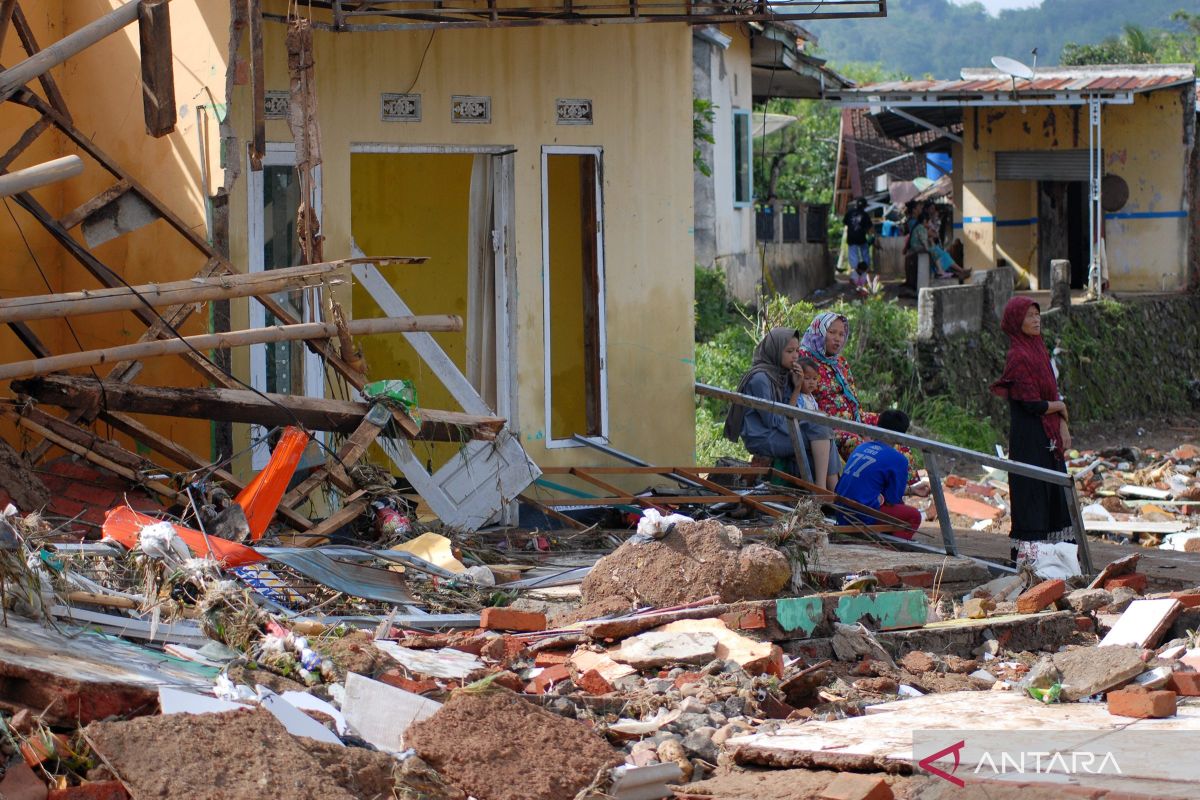 Dampak banjir bandang di kabupaten Sukabumi - ANTARA News
