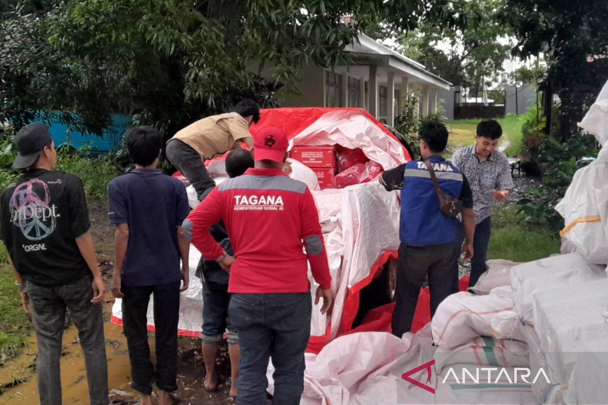 Kemensos salurkan bantuan Rp1,8 miliar tangani banjir Sulawesi Selatan - ANTARA News