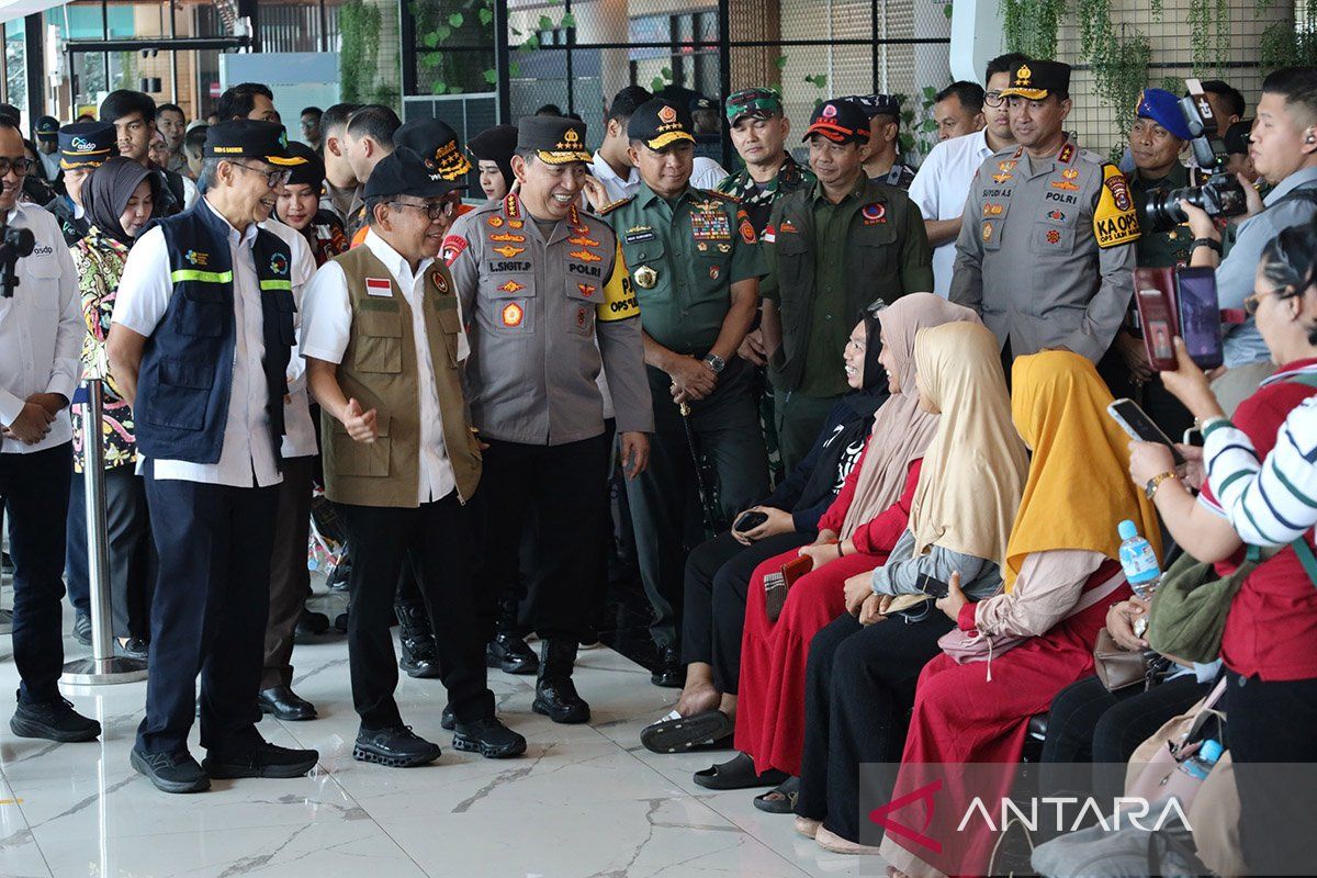 Menko PMK pastikan Pelabuhan Merak optimal layani Natal-Tahun Baru - ANTARA News