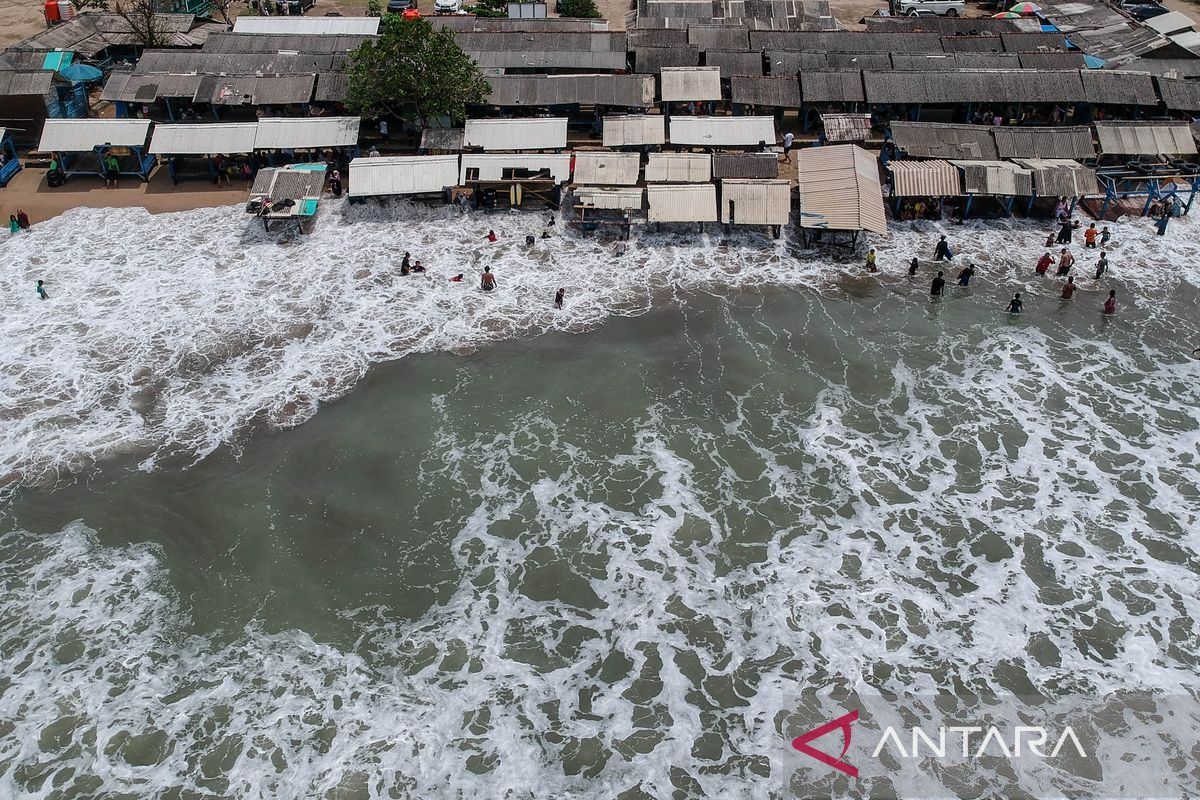 BMKG: Waspada gelombang tinggi hingga 2,5 meter di perairan Banten - ANTARA News