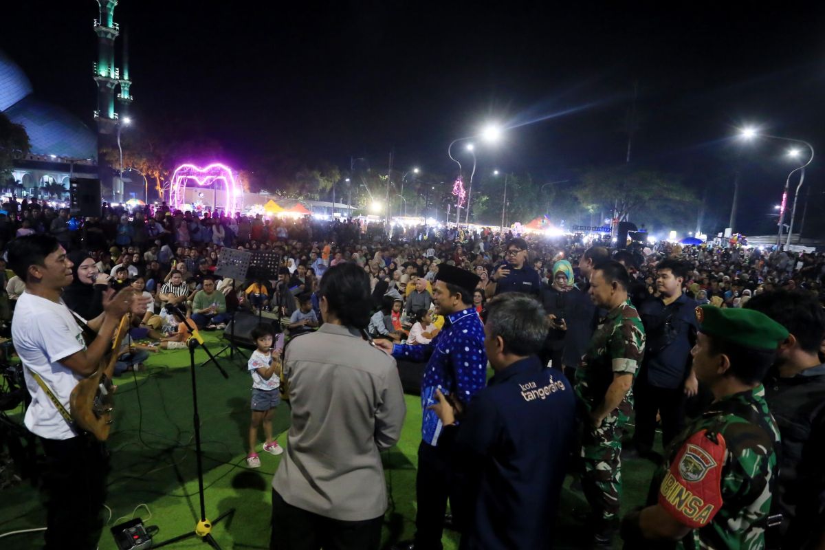 Malam pergantian tahun di Kota Tangerang berlangsung menyenangkan - ANTARA News Banten