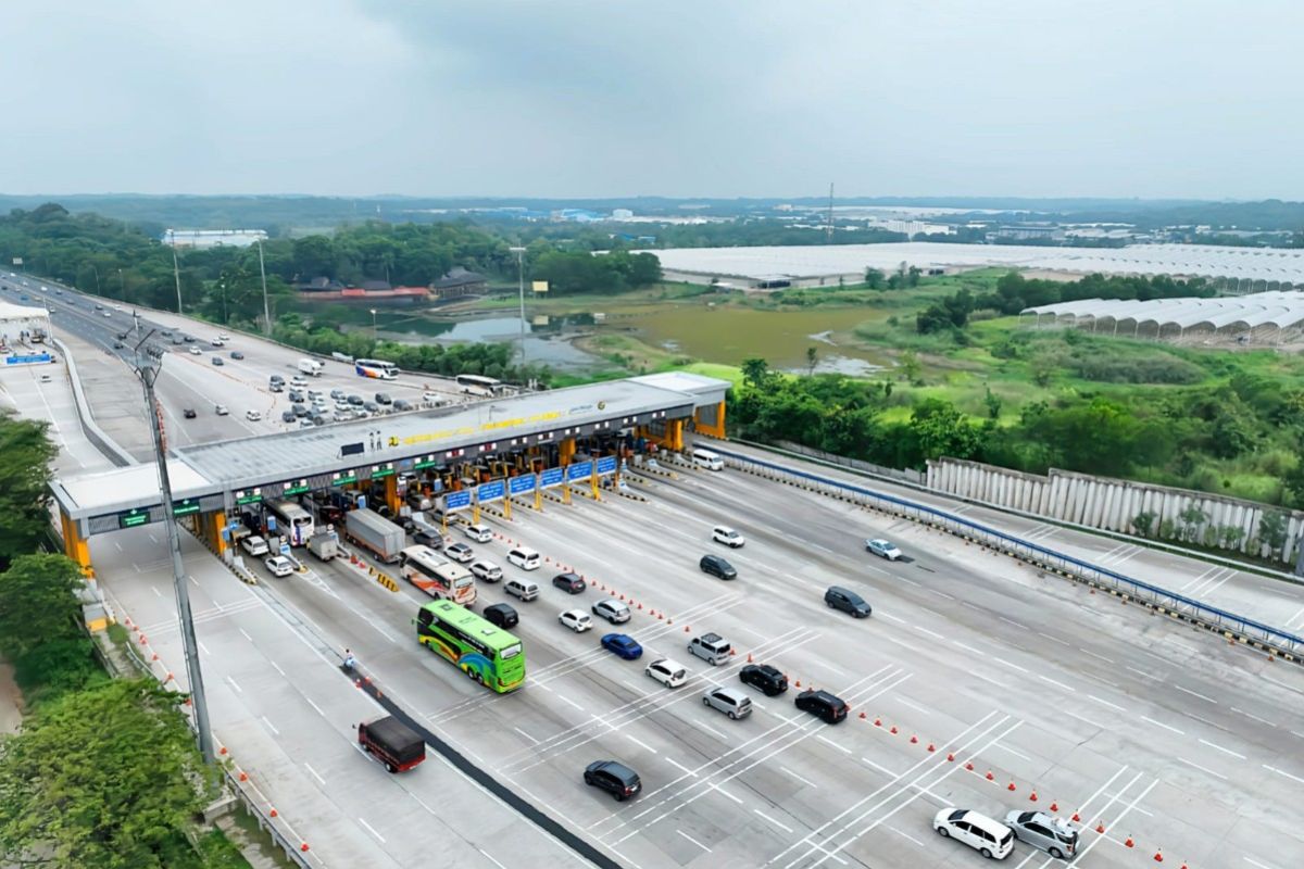 Libur awal tahun, lebih dari 344 ribu kendaraan kembali ke Jabotabek - ANTARA News