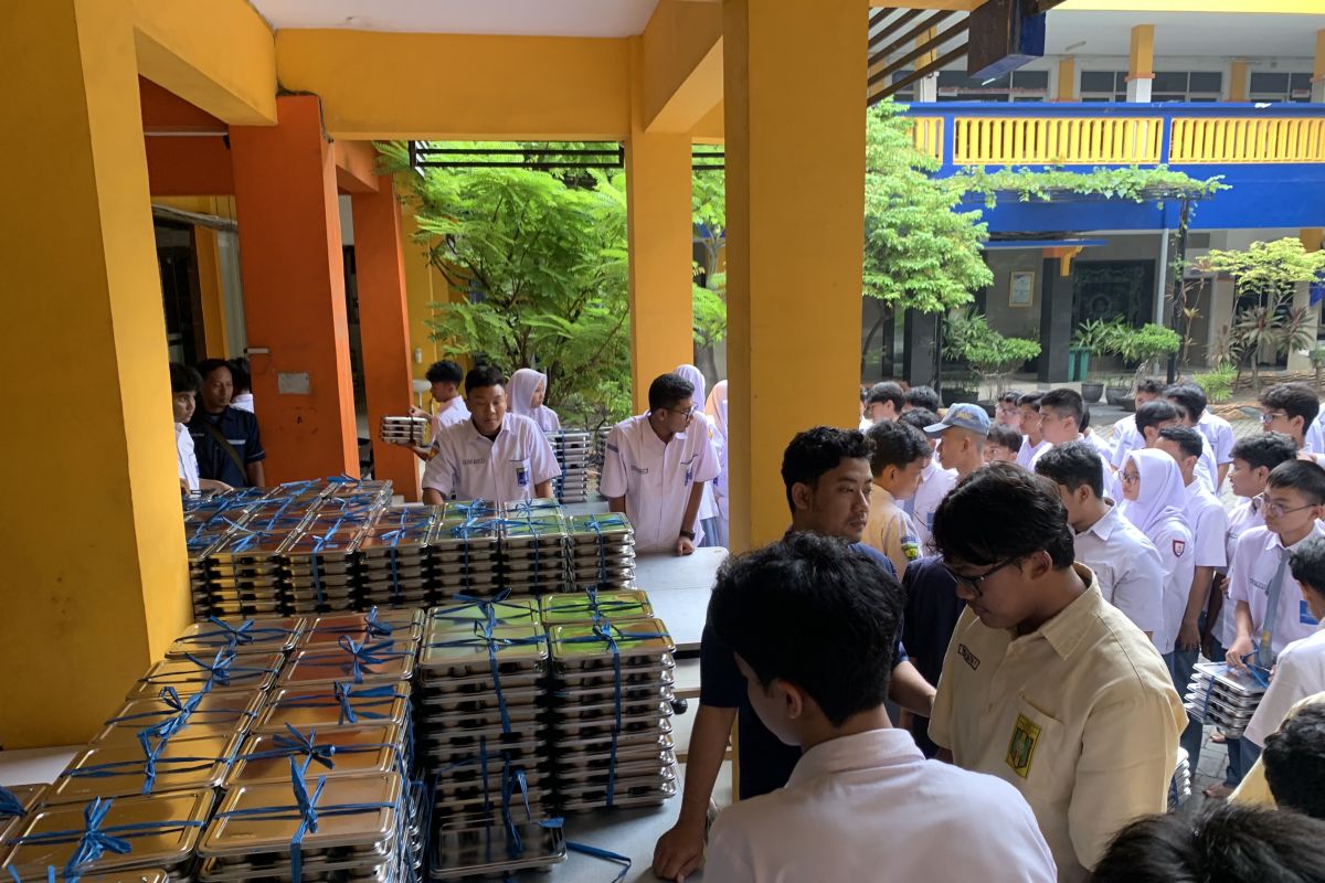 Program MBG mulai diterapkan di sejumlah sekolah di Sidoarjo - ANTARA News