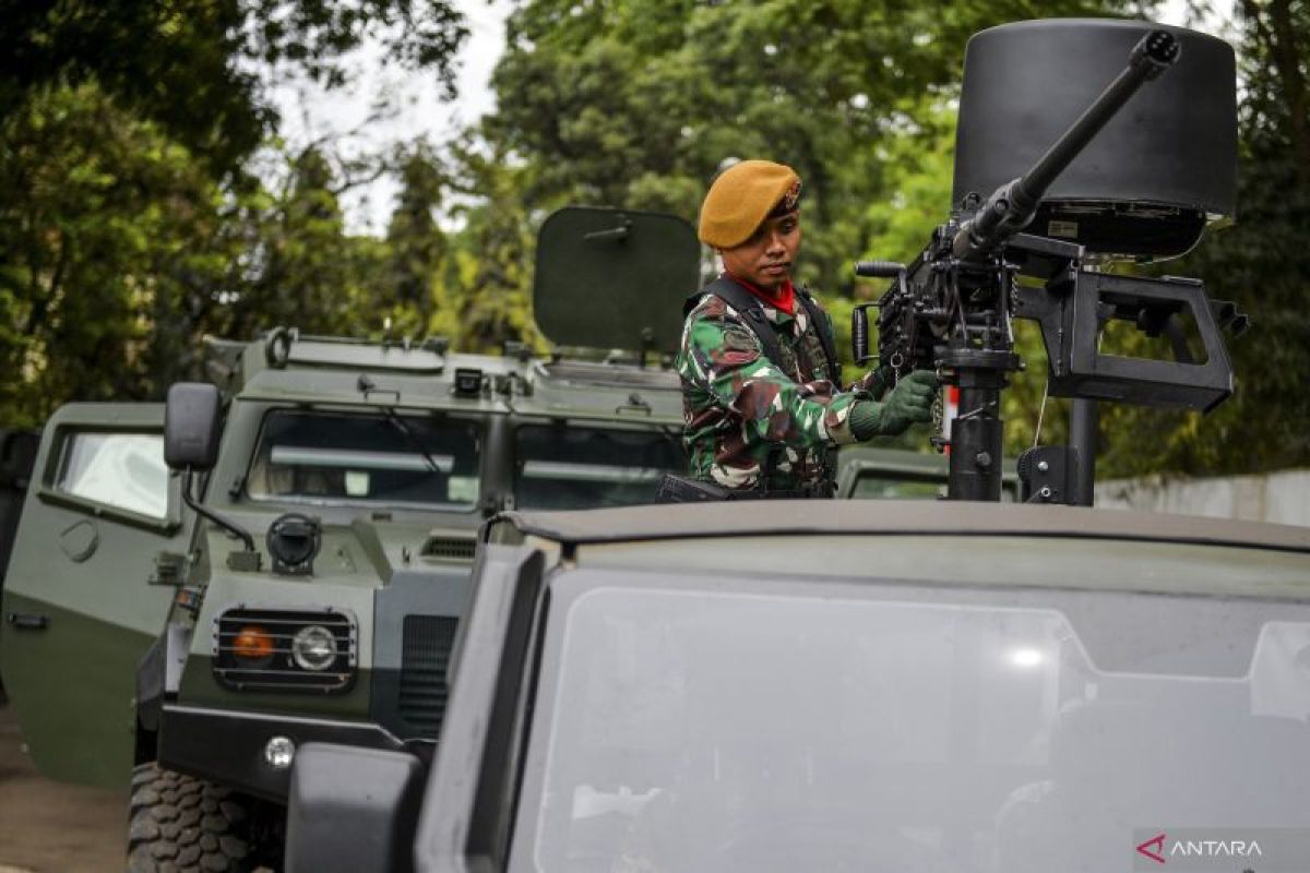 Produksi kendaraan taktis maung untuk Kementerian Pertahanan - ANTARA News