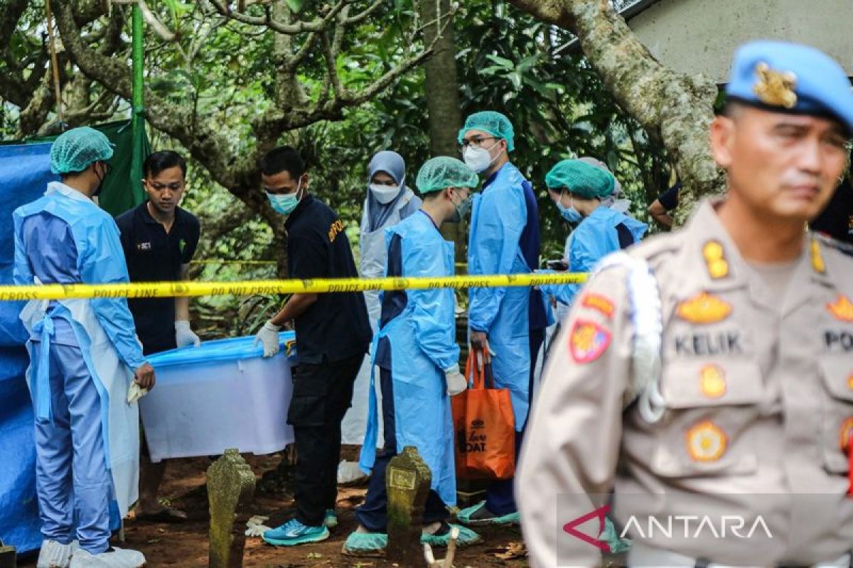 Polda Jateng bongkar makam korban tewas diduga dianiaya polisi - ANTARA News