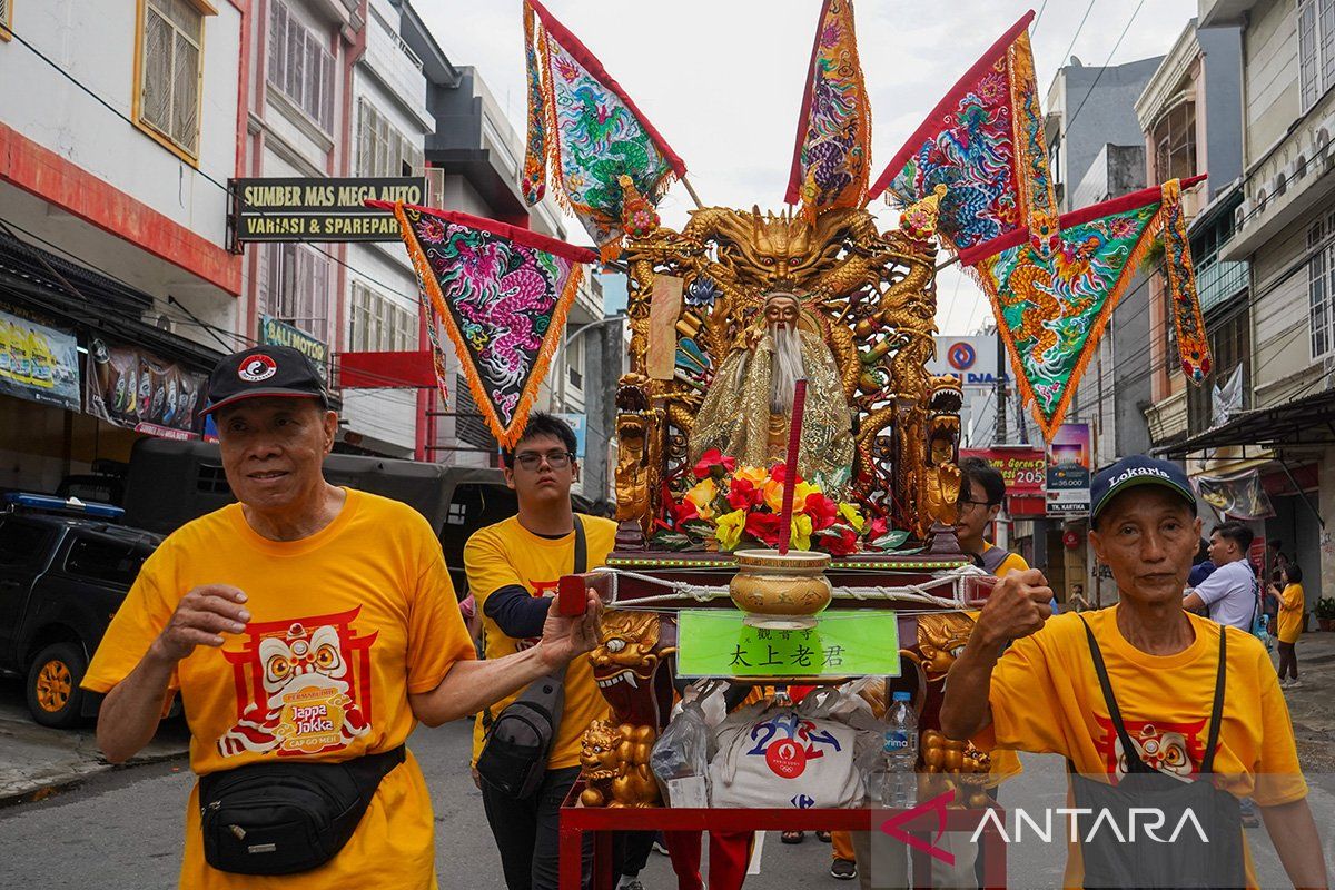 Festival Cap Go Meh puncak perayaan Tahun Baru Imlek 2576 Kongzili ...