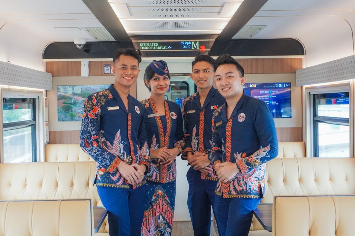 KAI Service perkuat angkutan Lebaran dengan rekrut 532 prama-prami - ANTARA News