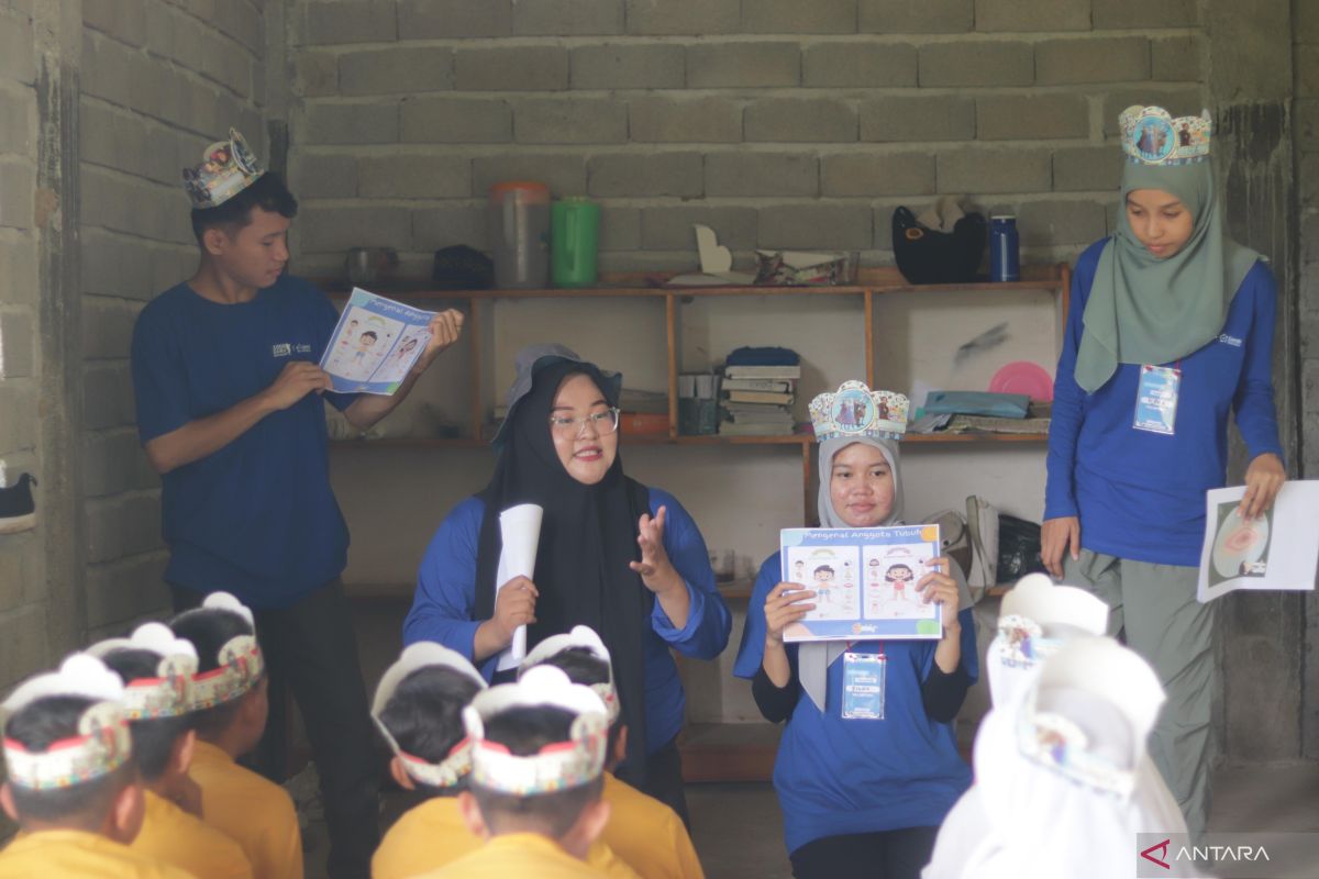 WIRE-G dan 1.000 guru berbagi pengetahuan di tepi Hutan Nantu - ANTARA ...