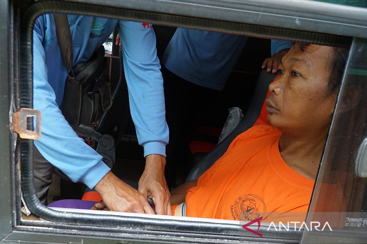 Dinkes pantau tiga ODGJ yang masih dipasung keluarga di Tulungagung - ANTARA News