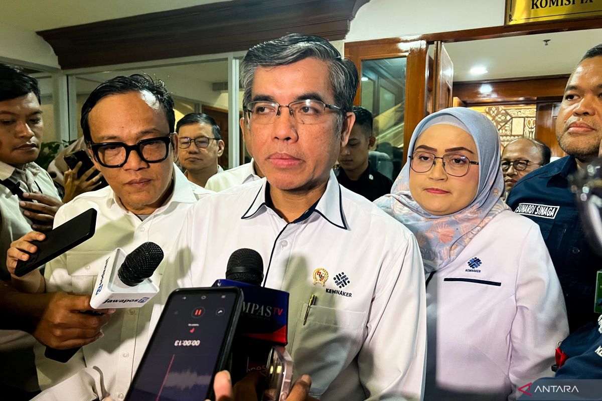 Menaker data mantan pekerja Sritex yang siap bekerja usai kena PHK - ANTARA News