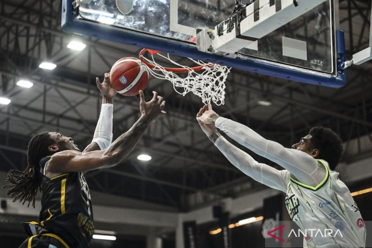 IBL 2025: Pacific Caesar Surabaya kalahkan Satya Wacana Salatiga ...