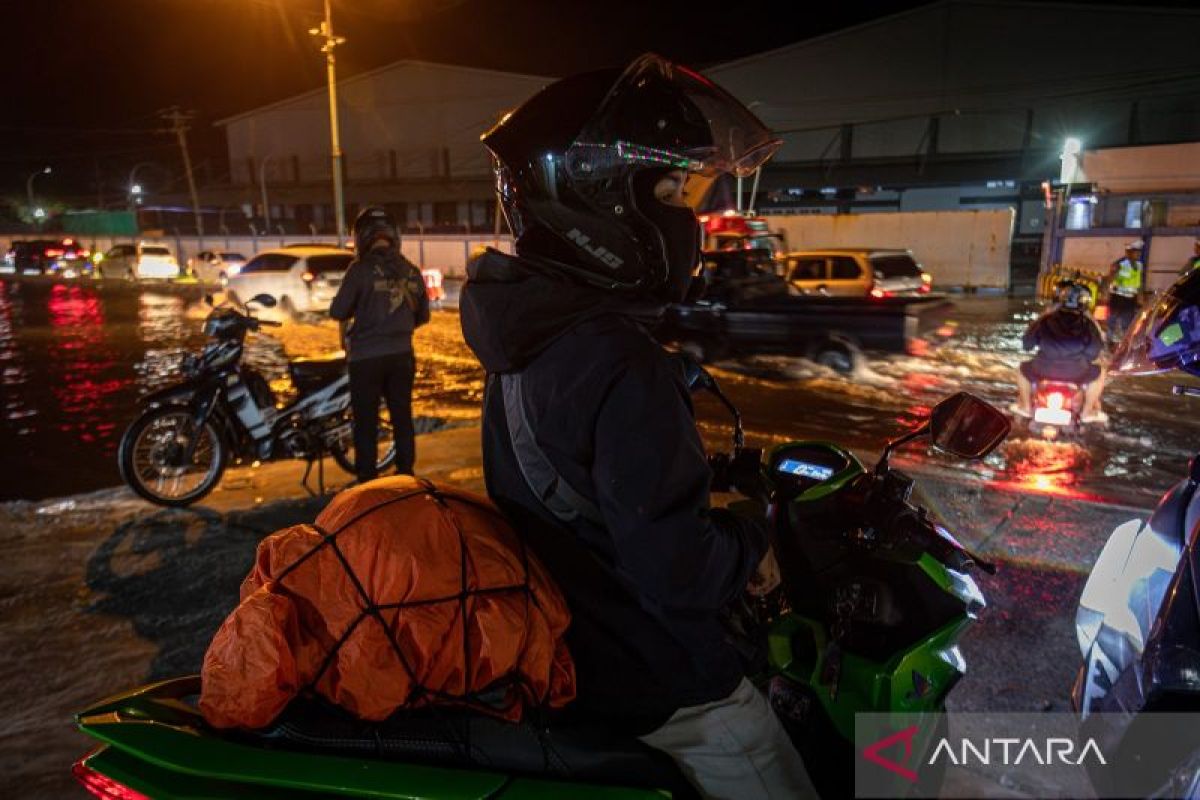 Jalur pantura Demak tergenang banjir rob - ANTARA News