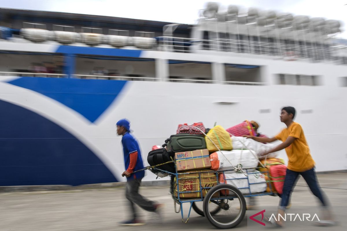 Jasa angkut barang penumpang di Pelabuhan Samarinda - ANTARA News