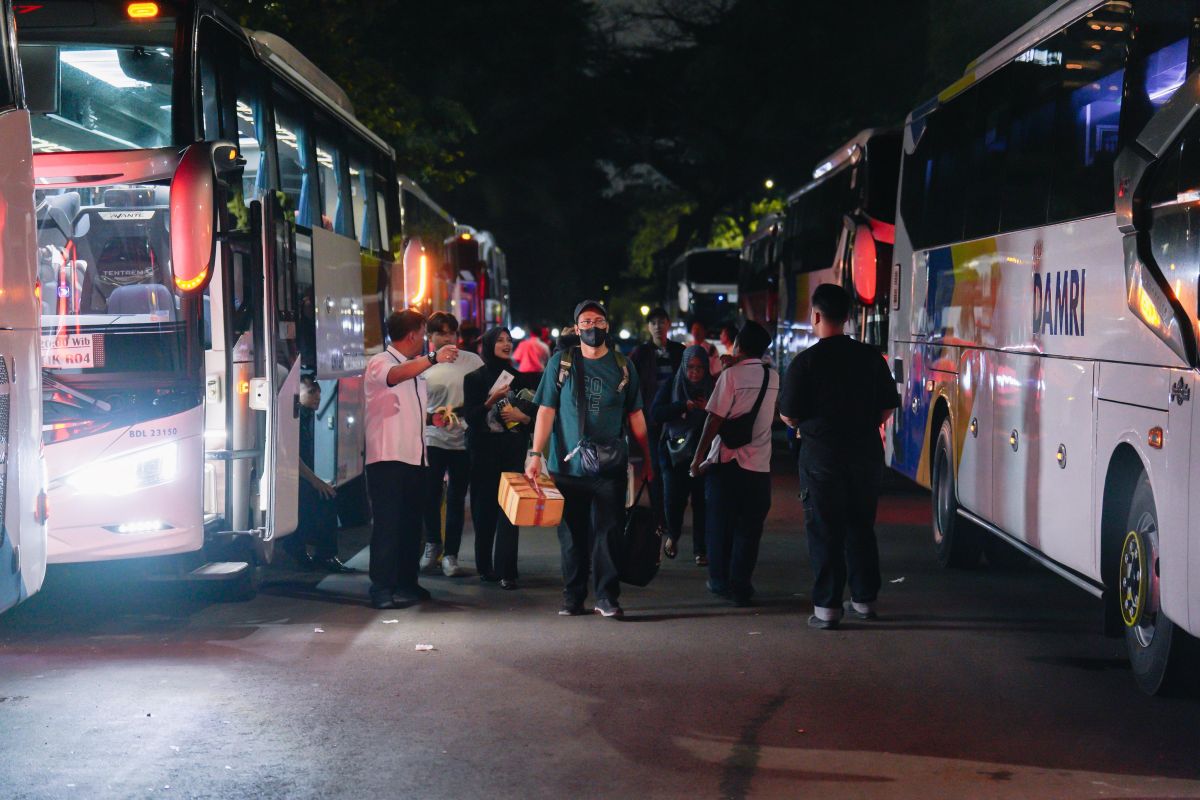 Rute Bandar Lampung Jadi Favorit, Hampir 70 Ribu Pelanggan Tinggalkan Kampung Halaman Naik DAMRI ...