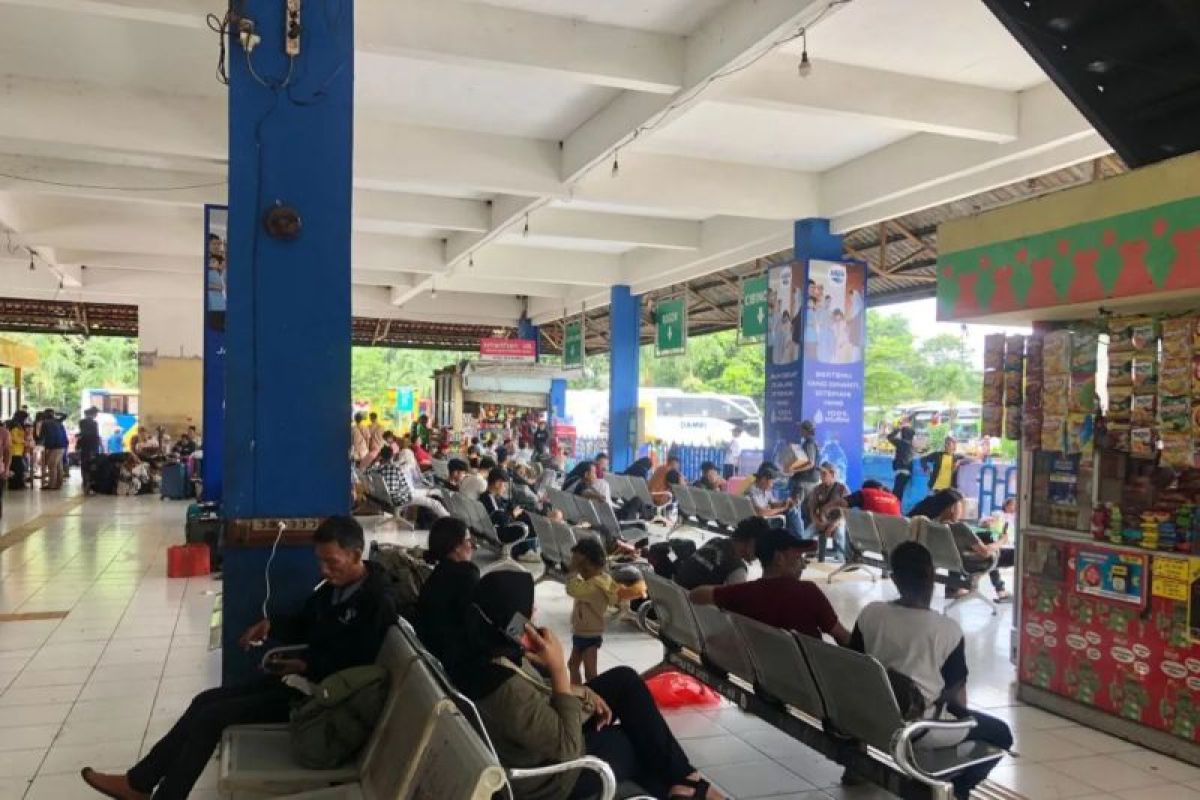 Terminal Kampung Rambutan terima 67 ribu pemudik kembali ke Jakarta ...
