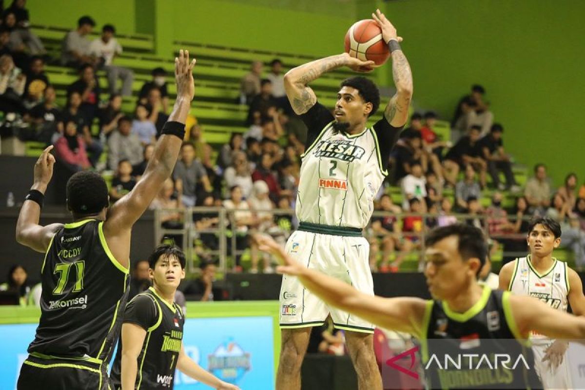 IBL 2025: Borneo Hornbills kalahkan tuan rumah Pacific Caesar Surabaya ...