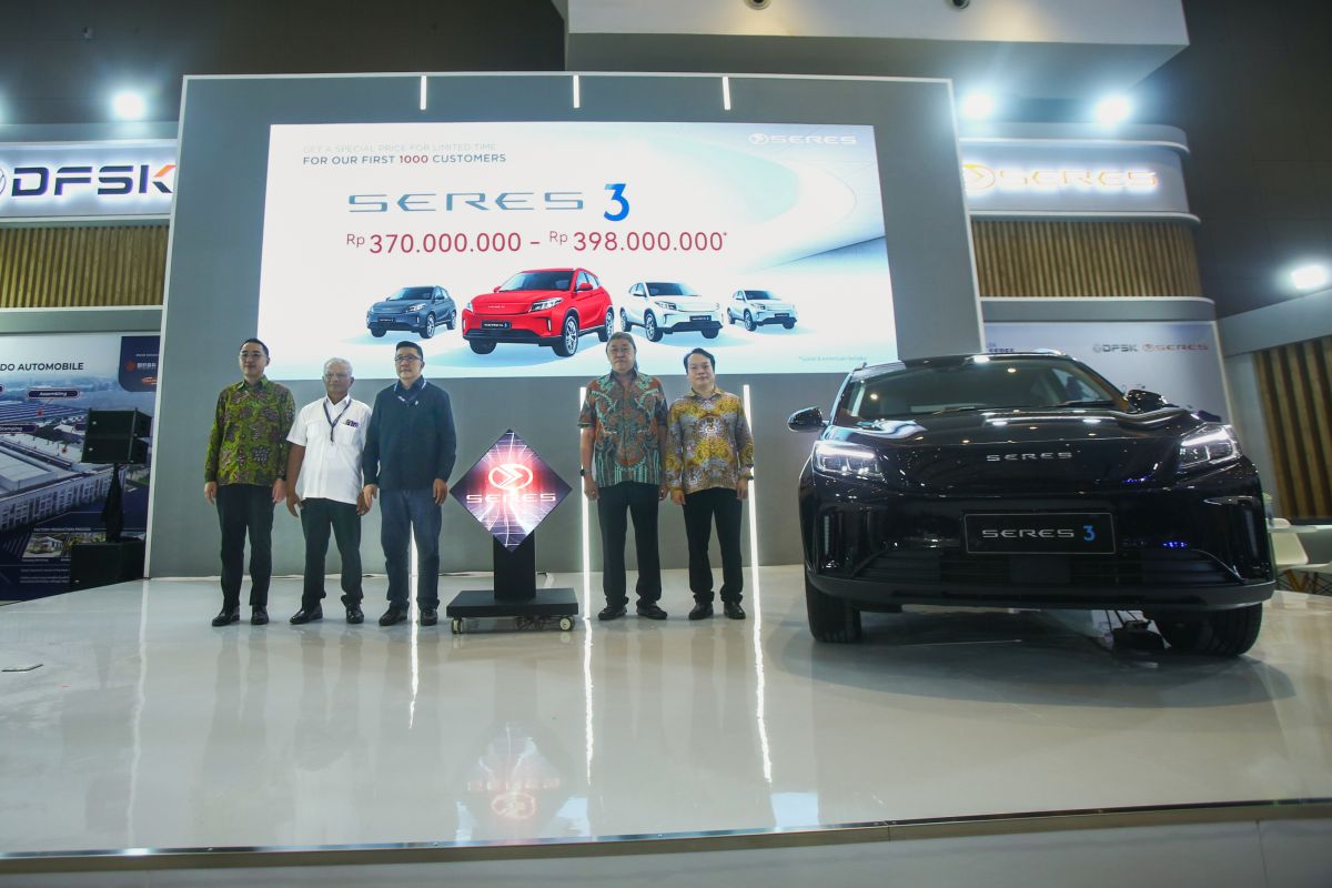 Produsen mobil China Seres luncurkan mobil listrik baru di Indonesia
