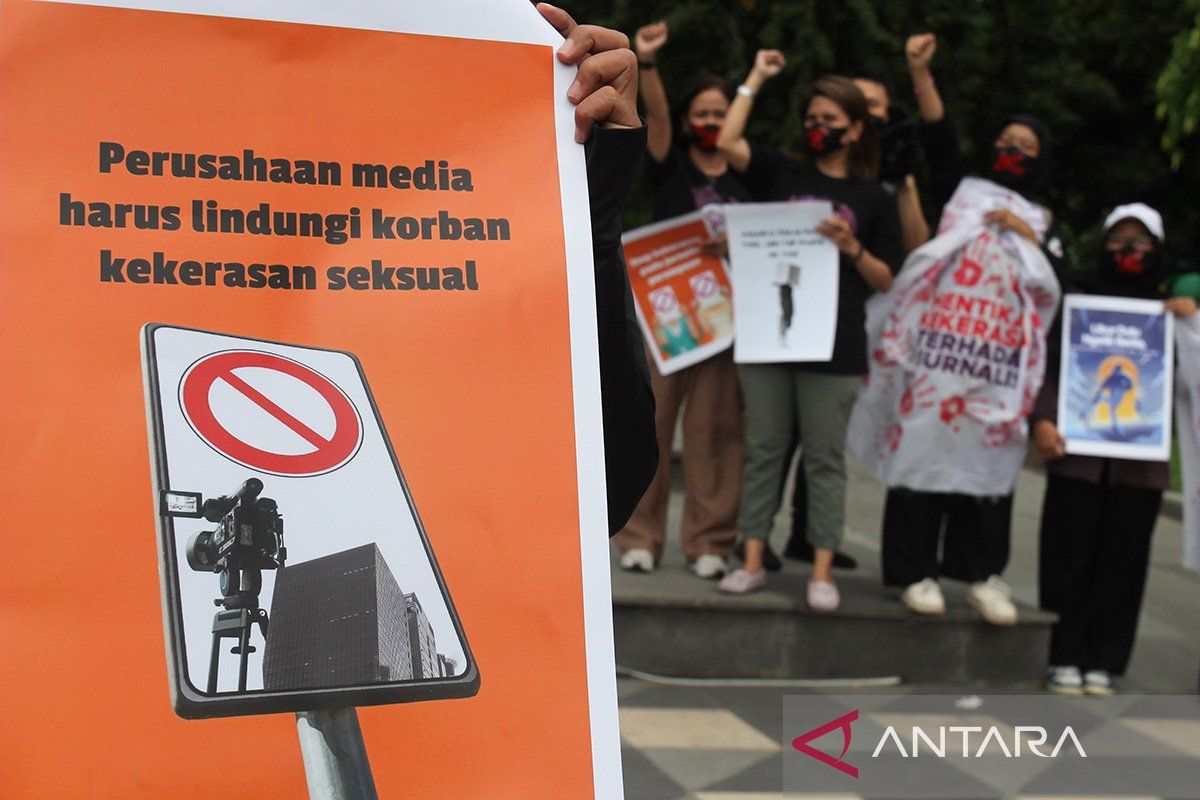 Hari Kebebasan Pers Sedunia kecam tindak kekerasan terhadap jurnalis - ANTARA News