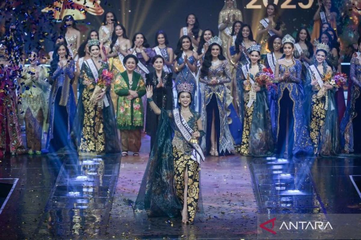 Firsta Yufi Amarta Putri asal Jatim terpilih sebagai Puteri Indonesia ...