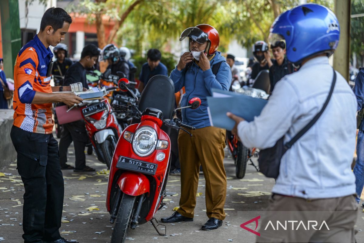 Realisasi pemutihan pajak kendaraan di Banten - ANTARA News Banten