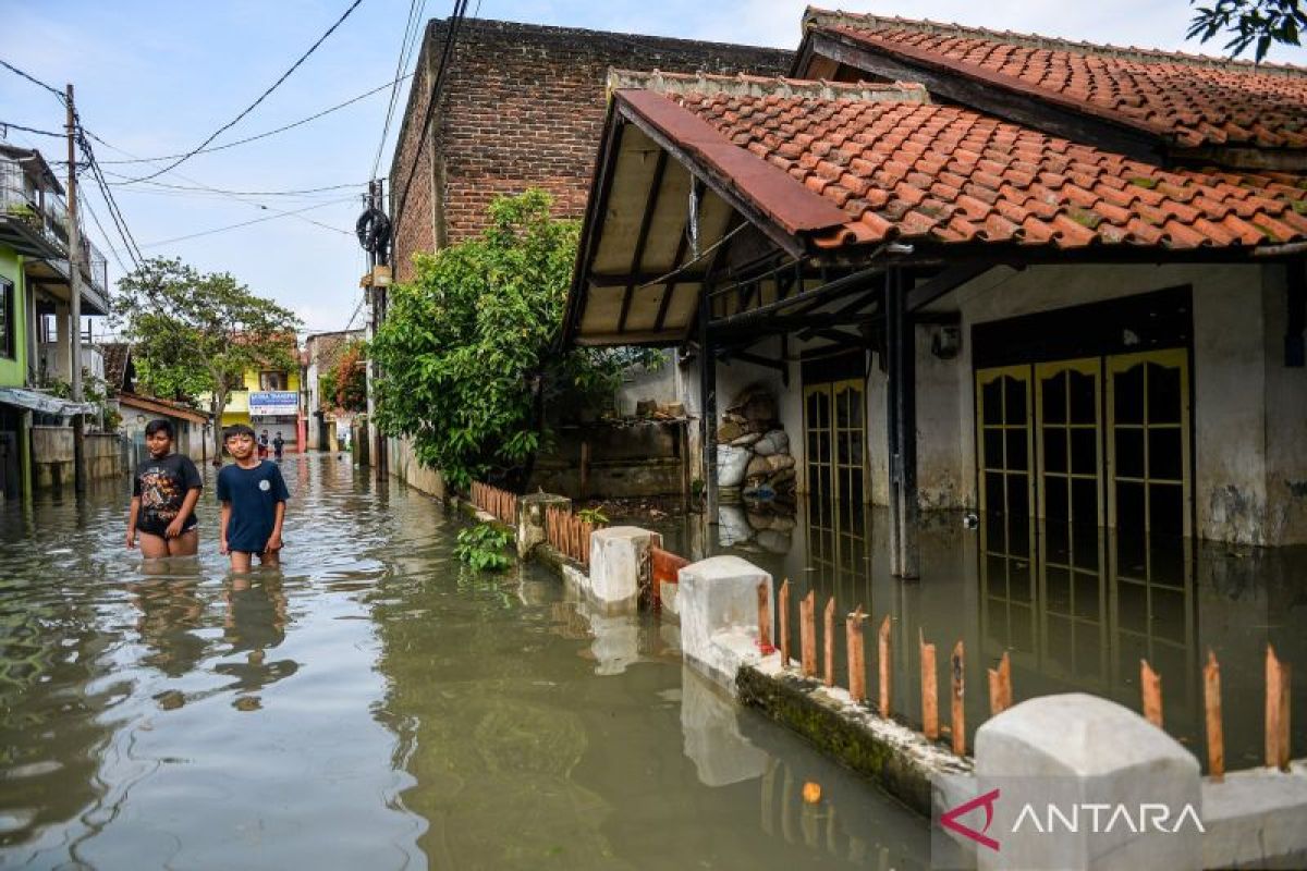 Banjir di Kabupaten Bandung akibat air luapan Sungai Citarum - ANTARA News